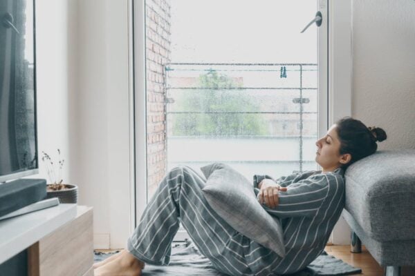 What it Means to be Emotionally Detached and How to Overcome it ...